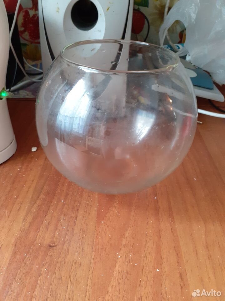 Продам круглый аквариум на 3л