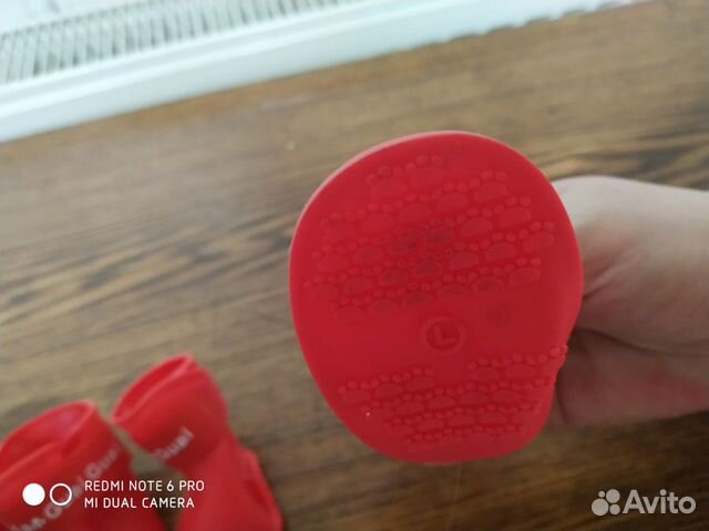 Красные сапожки для модницы